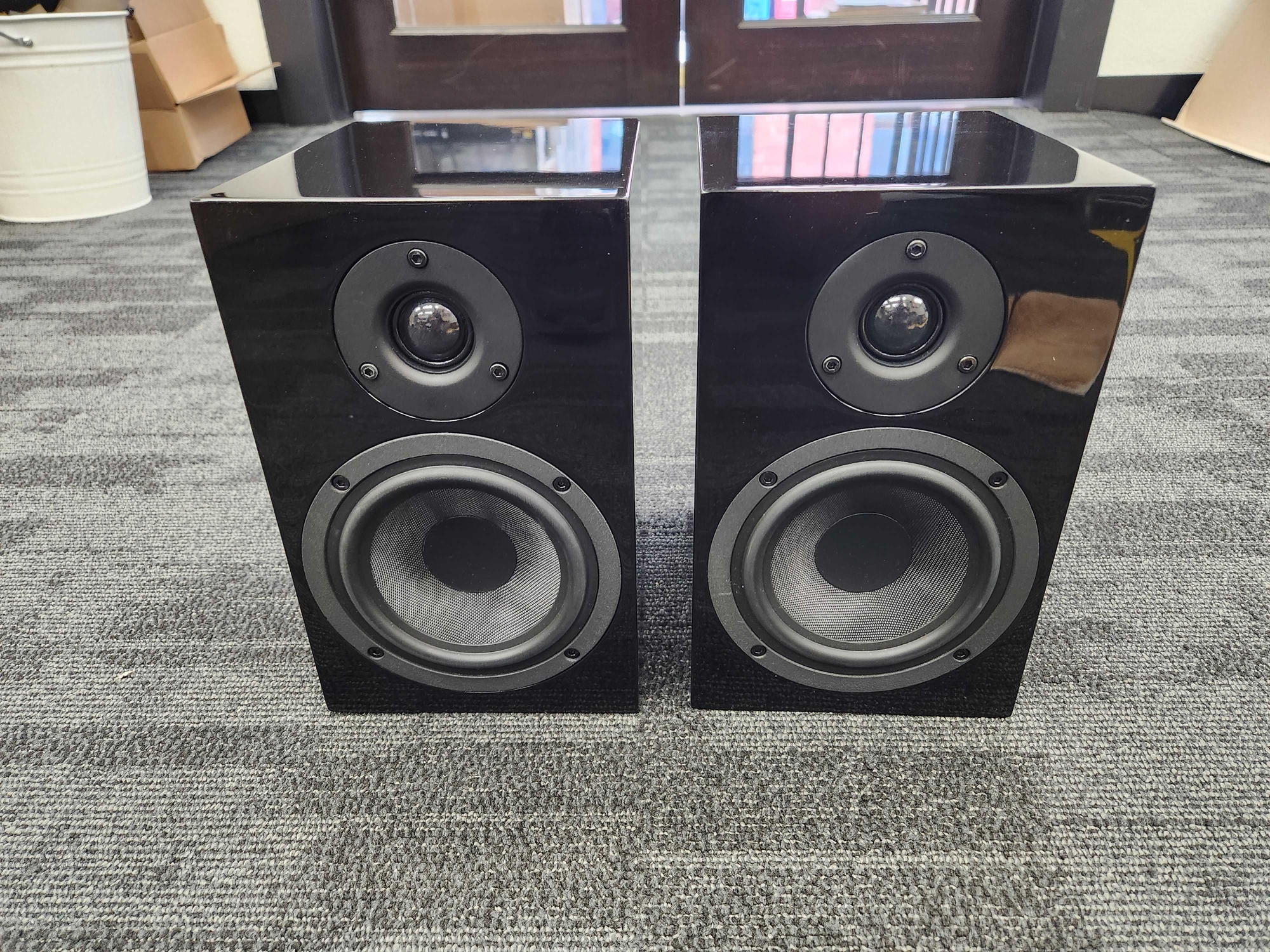Pro-Ject Speaker Box 5 Bookshelf Speakers Piano Black - Commercial ...